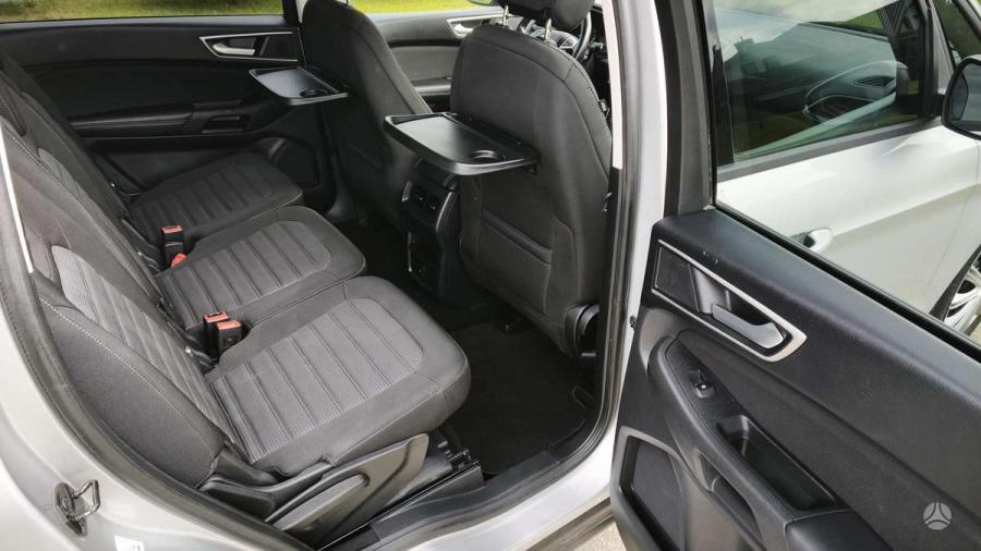 Grey Ford Galaxy 2016 in Siauliai, with an engine capacity of 2.00 L and mileage of 220 thousand km for 8650 €, photo 21 on AUTOMOTO.COM.LV