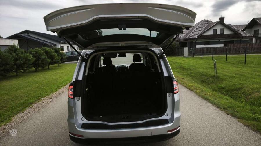 Grey Ford Galaxy 2016 in Siauliai, with an engine capacity of 2.00 L and mileage of 220 thousand km for 8650 €, photo 27 on AUTOMOTO.COM.LV