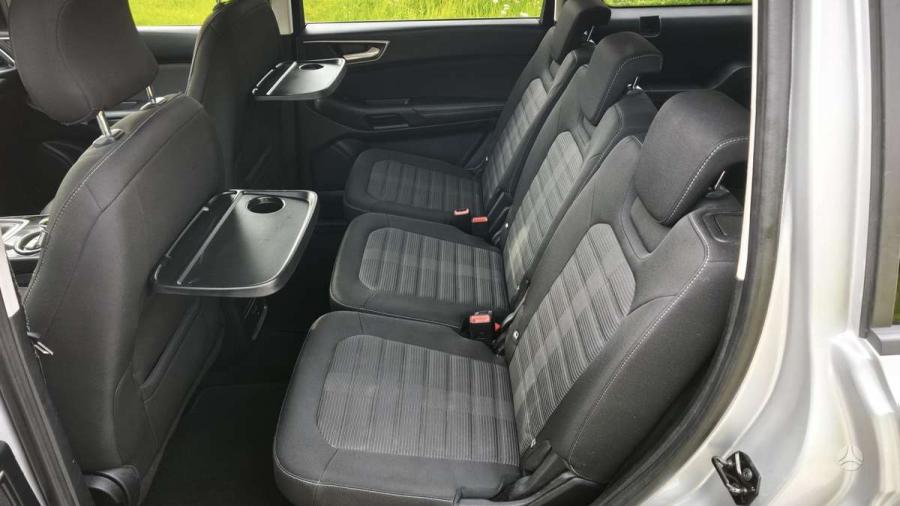Grey Ford Galaxy 2016 in Siauliai, with an engine capacity of 2.00 L and mileage of 220 thousand km for 8650 €, photo 28 on AUTOMOTO.COM.LV