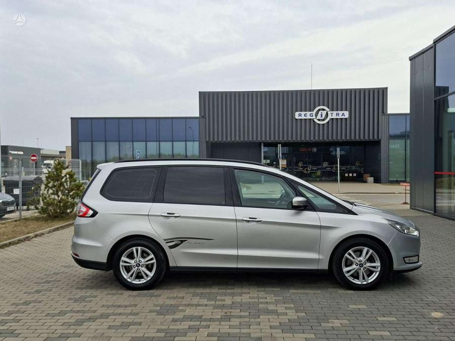 Grey Ford Galaxy 2016 in Siauliai, with an engine capacity of 2.00 L and mileage of 262 thousand km for 8690 €, photo 10 on AUTOMOTO.COM.LV