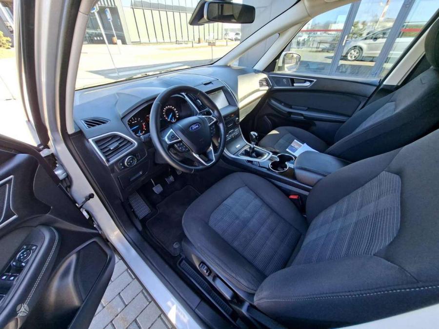 Grey Ford Galaxy 2016 in Siauliai, with an engine capacity of 2.00 L and mileage of 262 thousand km for 8690 €, photo 11 on AUTOMOTO.COM.LV