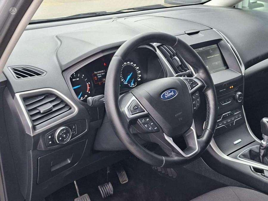 Grey Ford Galaxy 2016 in Siauliai, with an engine capacity of 2.00 L and mileage of 262 thousand km for 8690 €, photo 12 on AUTOMOTO.COM.LV