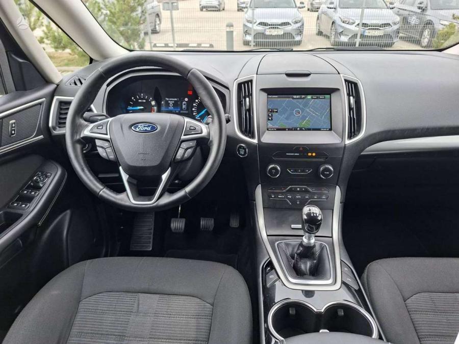 Grey Ford Galaxy 2016 in Siauliai, with an engine capacity of 2.00 L and mileage of 262 thousand km for 8690 €, photo 13 on AUTOMOTO.COM.LV