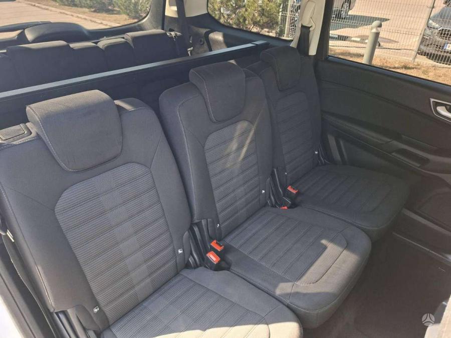 Grey Ford Galaxy 2016 in Siauliai, with an engine capacity of 2.00 L and mileage of 262 thousand km for 8690 €, photo 21 on AUTOMOTO.COM.LV