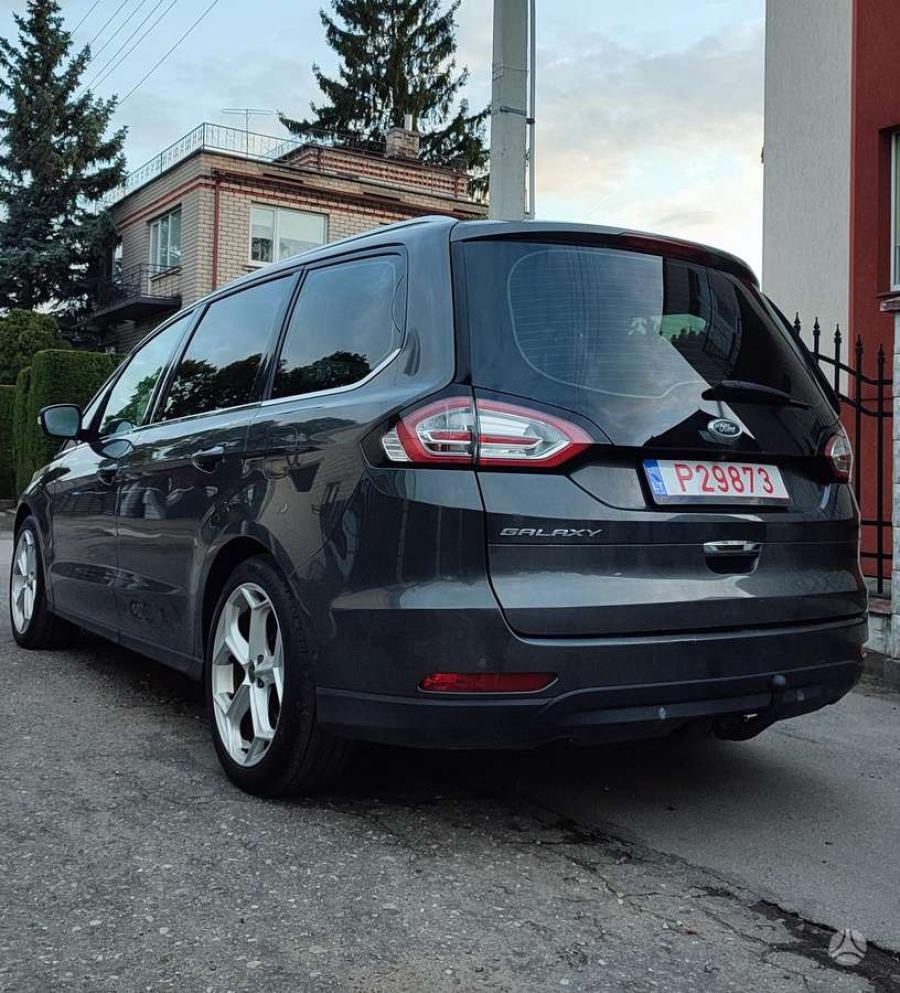 Pelēks Ford Galaxy 2016 Marijampole, ar dzinēja tilpumu 2.00 L un nobraukumu 282 tūkst. km par 7300 €, foto 3 vietnē AUTOMOTO.COM.LV