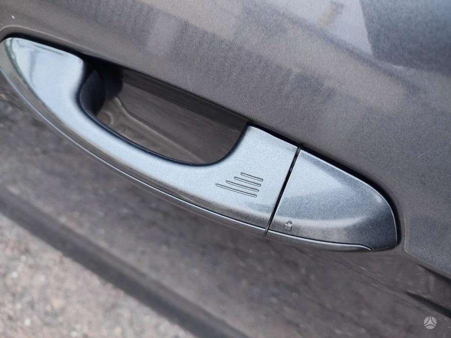 Pelēks Ford Galaxy 2016 Marijampole, ar dzinēja tilpumu 2.00 L un nobraukumu 282 tūkst. km par 7300 €, foto 24 vietnē AUTOMOTO.COM.LV
