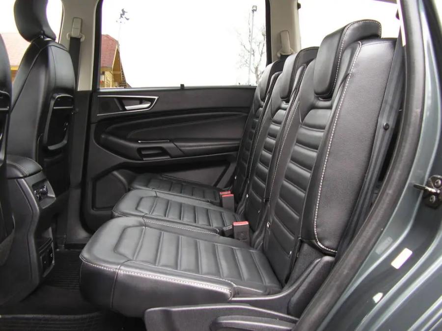 Pelēks Ford Galaxy 2017 Sigulda, ar dzinēja tilpumu 2.00 L un nobraukumu 225 tūkst. km par 14350 €, foto 23 vietnē AUTOMOTO.COM.LV