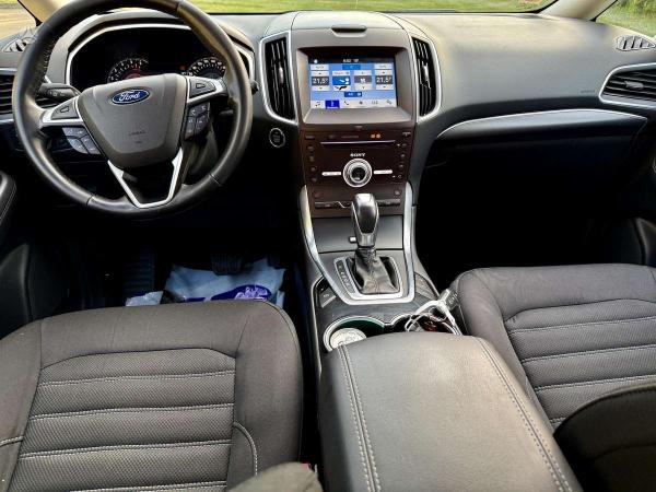 Grey Ford Galaxy 2017 in Taurage, with an engine capacity of 2.00 L and mileage of 236 thousand km for 8900 €, photo 6 on AUTOMOTO.COM.LV