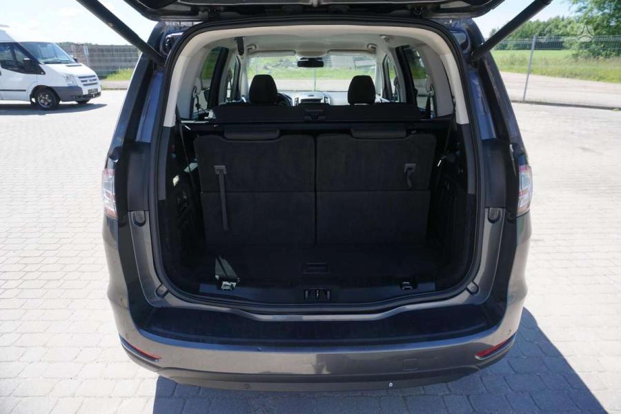 Pelēks Ford Galaxy 2017 Klaipėda, ar dzinēja tilpumu 2.00 L un nobraukumu 315 tūkst. km par 7900 €, foto 27 vietnē AUTOMOTO.COM.LV