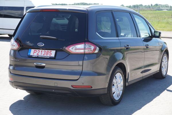 Ford Galaxy 2017 Kvietiniai vietnē Pelēks Ford Galaxy 2017 Kvietiniai, ar dzinēja tilpumu 2.00 L un nobraukumu 315 tūkst. km par 7900 €, foto 4 vietnē AUTOMOTO.COM.LV