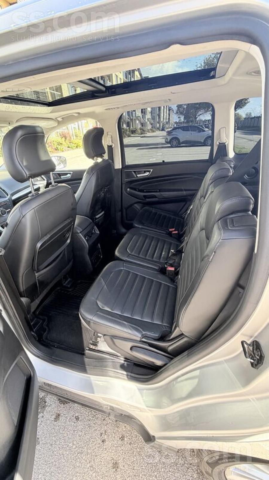 Grey Ford Galaxy 2017 in Riga, with an engine capacity of 2.00 L and mileage of 234 thousand km for 15500 €, photo 7 on AUTOMOTO.COM.LV