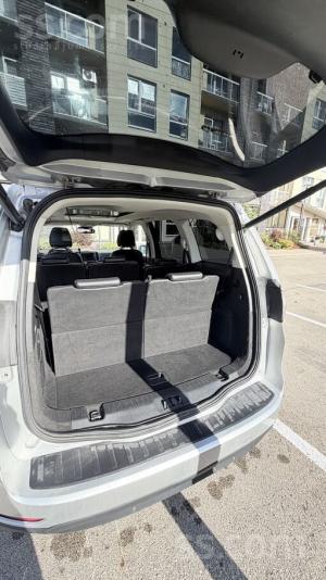 Grey Ford Galaxy 2017 in Riga, with an engine capacity of 2.00 L and mileage of 234 thousand km for 15500 €, photo 9 on AUTOMOTO.COM.LV