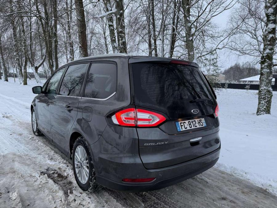 Grey Ford Galaxy 2018 in Taurage, with an engine capacity of 2.00 L and mileage of 220 thousand km for 11500 €, photo 5 on AUTOMOTO.COM.LV