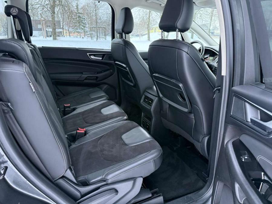 Grey Ford Galaxy 2018 in Taurage, with an engine capacity of 2.00 L and mileage of 220 thousand km for 11500 €, photo 19 on AUTOMOTO.COM.LV