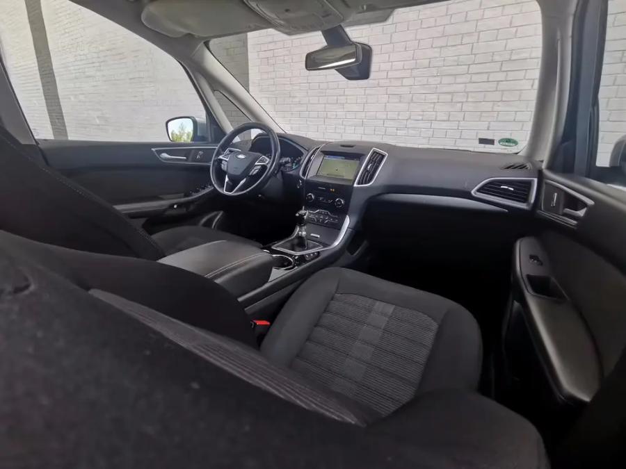 Pelēks Ford Galaxy 2018 Rīga, ar dzinēja tilpumu 2.00 L un nobraukumu 269 tūkst. km par 13890 €, foto 6 vietnē AUTOMOTO.COM.LV