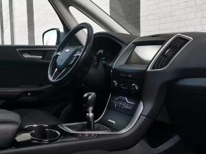 Pelēks Ford Galaxy 2018 Rīga, ar dzinēja tilpumu 2.00 L un nobraukumu 269 tūkst. km par 13890 €, foto 9 vietnē AUTOMOTO.COM.LV
