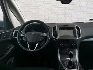 Pelēks Ford Galaxy 2018 Rīga, ar dzinēja tilpumu 2.00 L un nobraukumu 269 tūkst. km par 13890 €, foto 10 vietnē AUTOMOTO.COM.LV