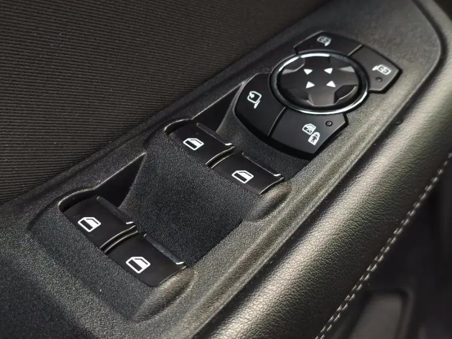 Pelēks Ford Galaxy 2018 Rīga, ar dzinēja tilpumu 2.00 L un nobraukumu 269 tūkst. km par 13890 €, foto 16 vietnē AUTOMOTO.COM.LV
