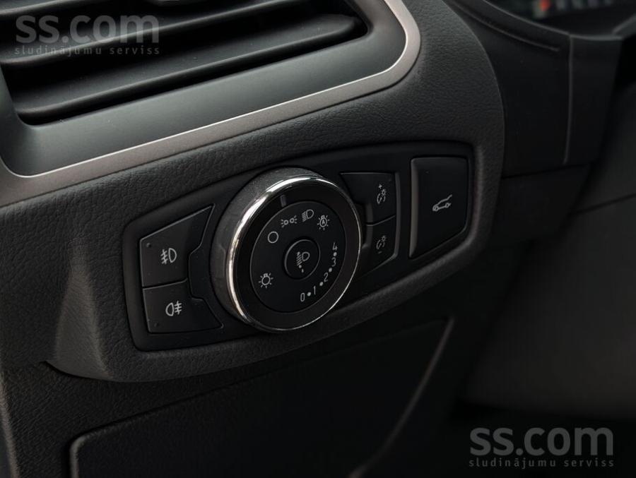 Pelēks Ford Galaxy 2019 Jūrmala, ar dzinēja tilpumu 2.00 L un nobraukumu 248 tūkst. km par 11250 €, foto 29 vietnē AUTOMOTO.COM.LV