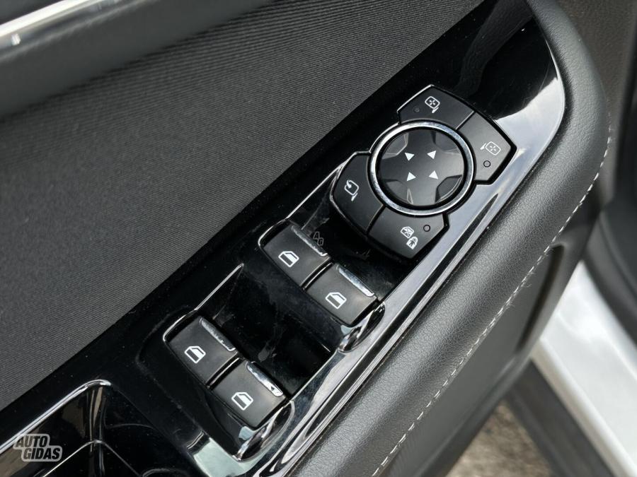 Pelēks Ford Galaxy 2021 Kauņa, ar dzinēja tilpumu 2.00 L un nobraukumu 99 tūkst. km par 18771 €, foto 23 vietnē AUTOMOTO.COM.LV