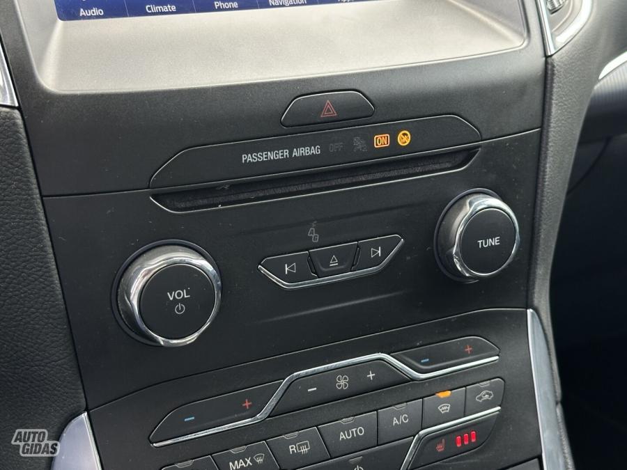 Pelēks Ford Galaxy 2021 Kauņa, ar dzinēja tilpumu 2.00 L un nobraukumu 99 tūkst. km par 18771 €, foto 31 vietnē AUTOMOTO.COM.LV