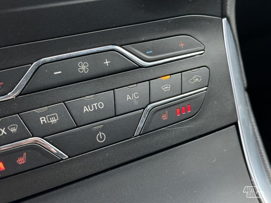Pelēks Ford Galaxy 2021 Kauņa, ar dzinēja tilpumu 2.00 L un nobraukumu 99 tūkst. km par 18771 €, foto 33 vietnē AUTOMOTO.COM.LV