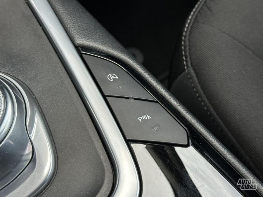 Pelēks Ford Galaxy 2021 Kauņa, ar dzinēja tilpumu 2.00 L un nobraukumu 99 tūkst. km par 18771 €, foto 34 vietnē AUTOMOTO.COM.LV