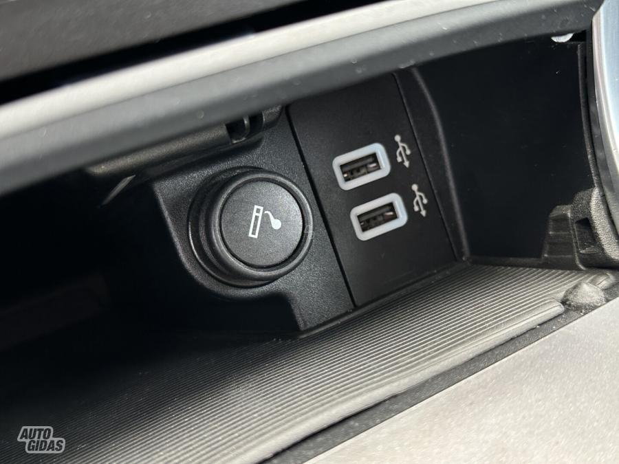 Pelēks Ford Galaxy 2021 Kauņa, ar dzinēja tilpumu 2.00 L un nobraukumu 99 tūkst. km par 18771 €, foto 36 vietnē AUTOMOTO.COM.LV