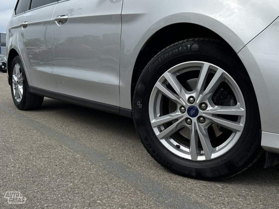 Pelēks Ford Galaxy 2021 Kauņa, ar dzinēja tilpumu 2.00 L un nobraukumu 99 tūkst. km par 18771 €, foto 38 vietnē AUTOMOTO.COM.LV