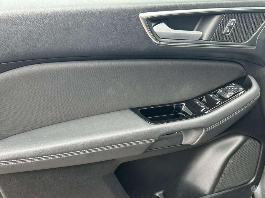 Grey Ford Galaxy 2021 in Vilnius, with an engine capacity of 2.00 L and mileage of 73 thousand km for 18700 €, photo 22 on AUTOMOTO.COM.LV