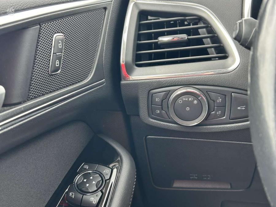 Grey Ford Galaxy 2021 in Vilnius, with an engine capacity of 2.00 L and mileage of 73 thousand km for 18700 €, photo 42 on AUTOMOTO.COM.LV