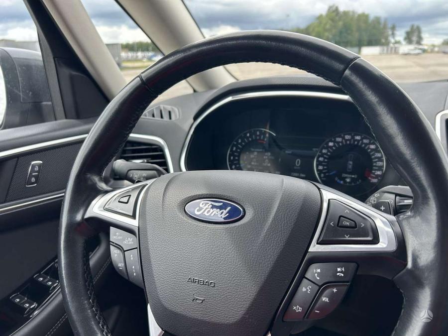 Grey Ford Galaxy 2021 in Vilnius, with an engine capacity of 2.00 L and mileage of 73 thousand km for 18700 €, photo 52 on AUTOMOTO.COM.LV