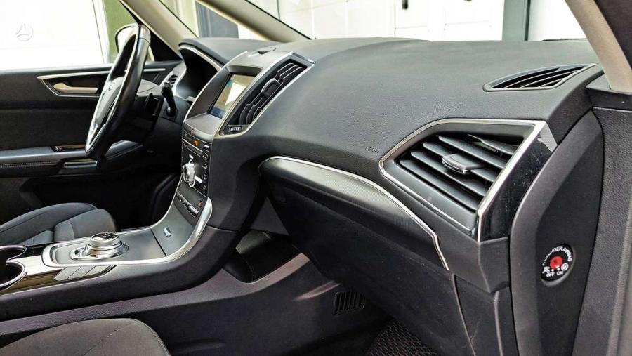 Grey Ford Galaxy 2021 in Vilnius, with an engine capacity of 2.00 L and mileage of 73 thousand km for 18700 €, photo 19 on AUTOMOTO.COM.LV