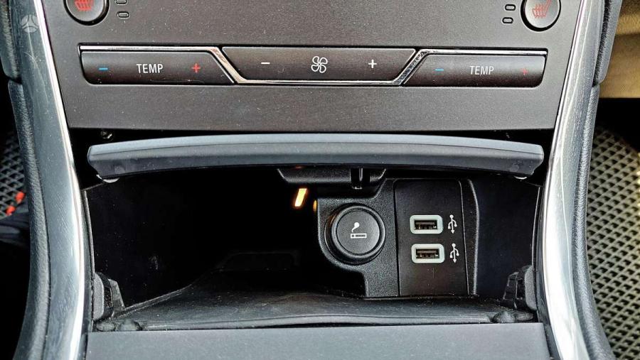 Grey Ford Galaxy 2021 in Vilnius, with an engine capacity of 2.00 L and mileage of 73 thousand km for 18700 €, photo 32 on AUTOMOTO.COM.LV