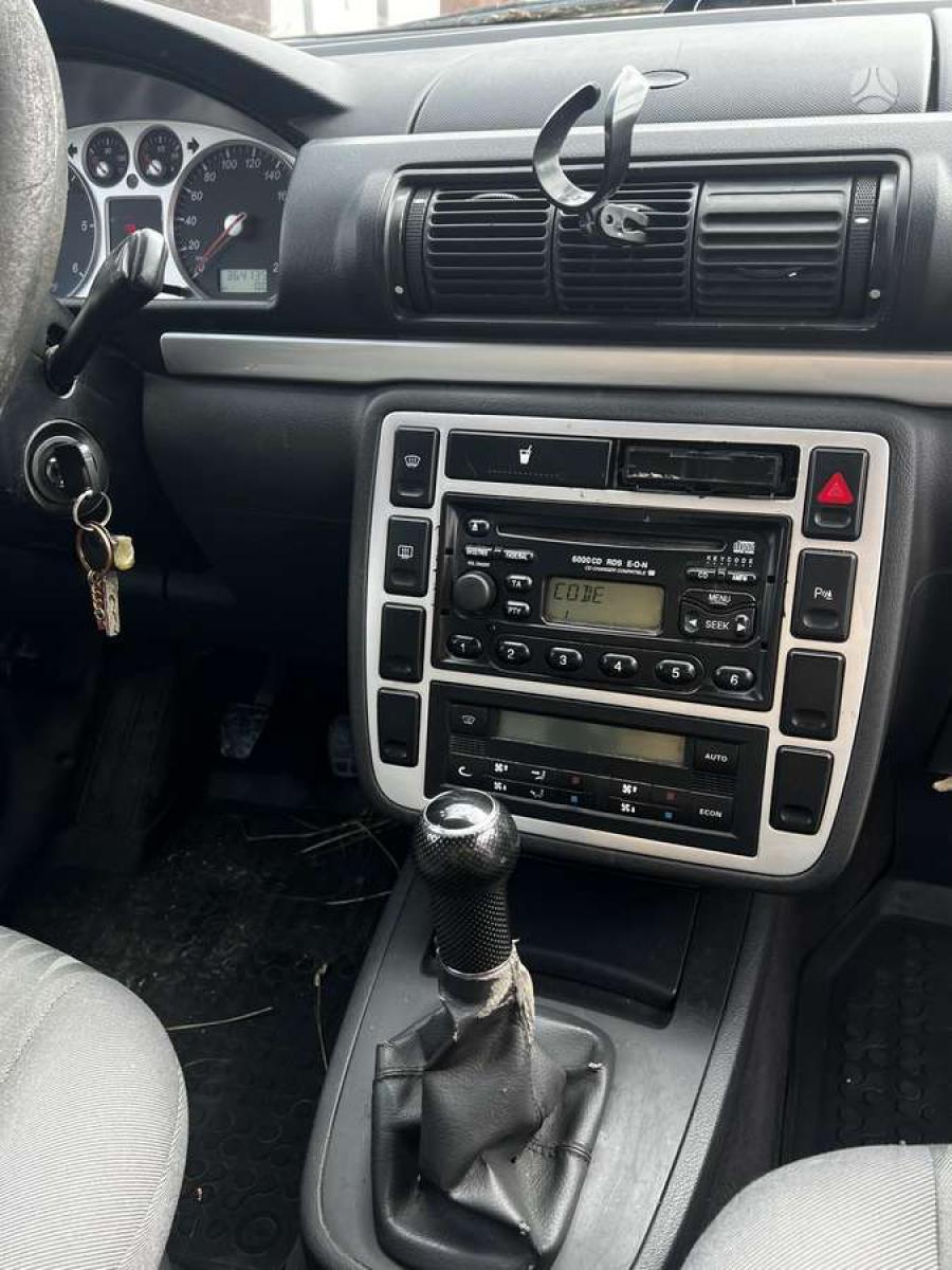 Grey Ford Galaxy 2003 in Vilnius, with an engine capacity of 1.90 L and mileage of 330 thousand km for 3000 €, photo 17 on AUTOMOTO.COM.LV
