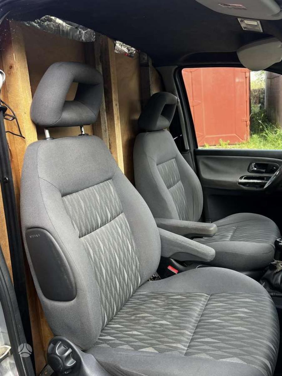 Grey Ford Galaxy 2003 in Vilnius, with an engine capacity of 1.90 L and mileage of 330 thousand km for 3000 €, photo 18 on AUTOMOTO.COM.LV