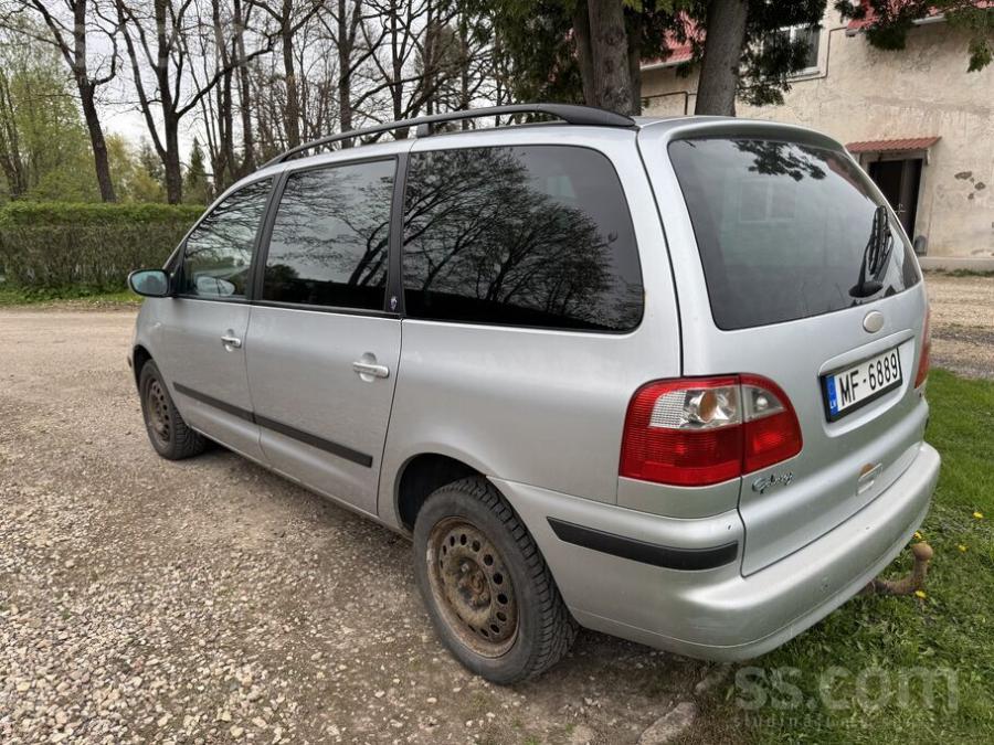 Pelēks Ford Galaxy 2005 Cēsis, ar dzinēja tilpumu 1.90 L un nobraukumu 372 tūkst. km par 1400 €, foto 4 vietnē AUTOMOTO.COM.LV
