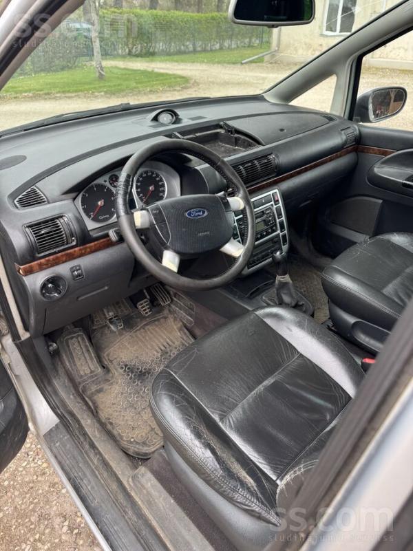 Pelēks Ford Galaxy 2005 Cēsis, ar dzinēja tilpumu 1.90 L un nobraukumu 372 tūkst. km par 1400 €, foto 9 vietnē AUTOMOTO.COM.LV
