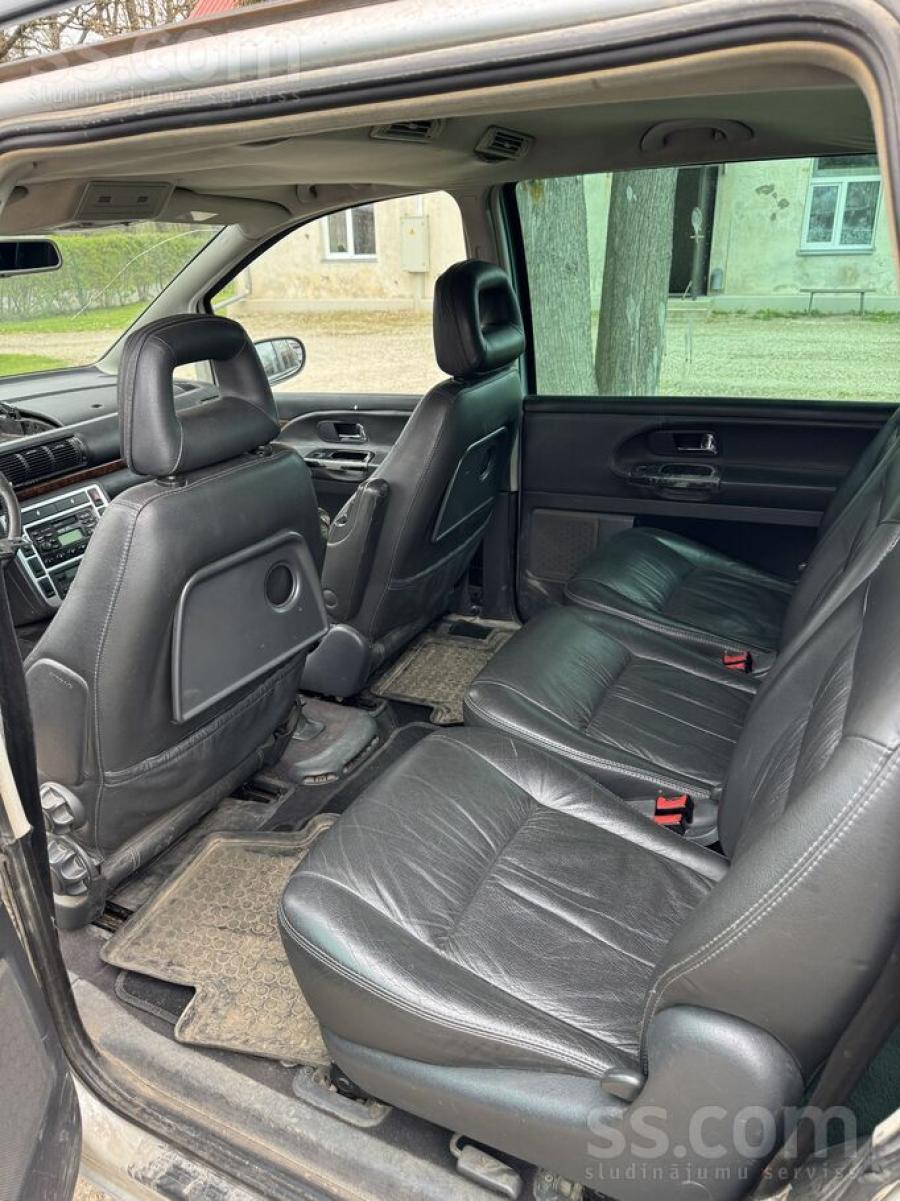 Pelēks Ford Galaxy 2005 Cēsis, ar dzinēja tilpumu 1.90 L un nobraukumu 372 tūkst. km par 1400 €, foto 12 vietnē AUTOMOTO.COM.LV