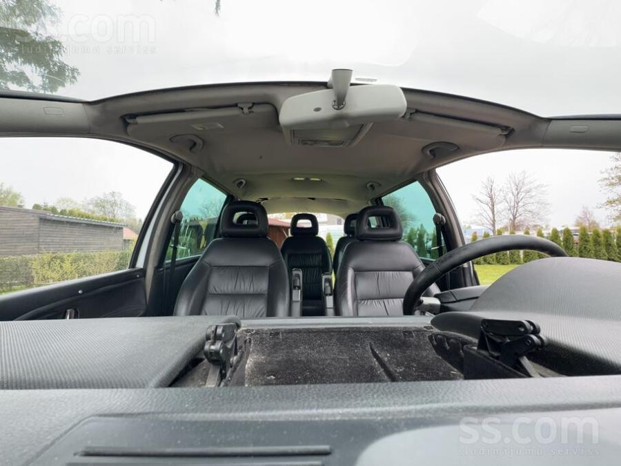 Pelēks Ford Galaxy 2005 Cēsis, ar dzinēja tilpumu 1.90 L un nobraukumu 372 tūkst. km par 1400 €, foto 14 vietnē AUTOMOTO.COM.LV