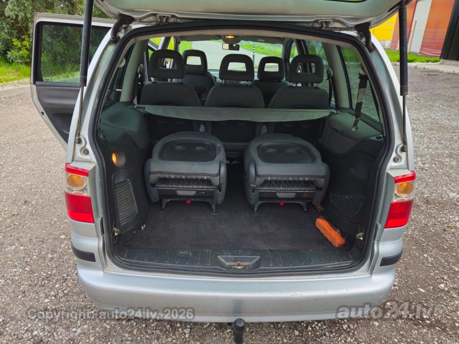 Pelēks Ford Galaxy 2005 Tartu, ar dzinēja tilpumu 1.90 L un nobraukumu 351 tūkst. km par 2490 €, foto 8 vietnē AUTOMOTO.COM.LV