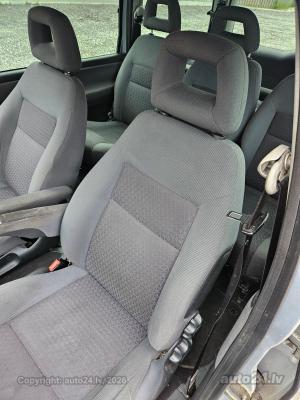 Pelēks Ford Galaxy 2005 Tartu, ar dzinēja tilpumu 1.90 L un nobraukumu 351 tūkst. km par 2490 €, foto 11 vietnē AUTOMOTO.COM.LV