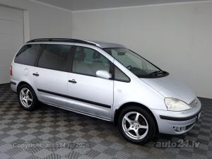 Pelēks Ford Galaxy 2005 Tallina, ar dzinēja tilpumu 2.30 L un nobraukumu 367 tūkst. km par 1599 €, foto  vietnē AUTOMOTO.COM.LV