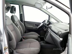 Pelēks Ford Galaxy 2005 Tallina, ar dzinēja tilpumu 2.30 L un nobraukumu 367 tūkst. km par 1599 €, foto 7 vietnē AUTOMOTO.COM.LV