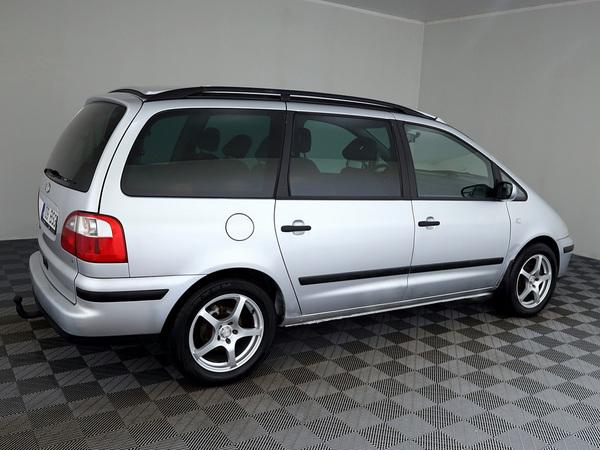 Grey Ford Galaxy 2005 in Tallinn, with an engine capacity of 2.30 L and mileage of 367 thousand km for 1399 €, photo 3 on AUTOMOTO.COM.LV