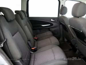 Pelēks Ford Galaxy 2007 Tallina, ar dzinēja tilpumu 2.00 L un nobraukumu 299 tūkst. km par 2499 €, foto 8 vietnē AUTOMOTO.COM.LV