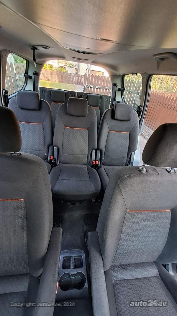 Pelēks Ford Galaxy 2007 Tartu, ar dzinēja tilpumu 2.00 L un nobraukumu 316 tūkst. km par 2799 €, foto 9 vietnē AUTOMOTO.COM.LV