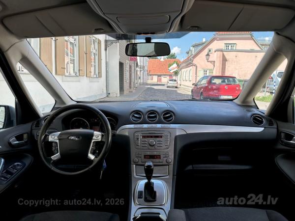 Pelēks Ford Galaxy 2007 Tartu, ar dzinēja tilpumu 2.00 L un nobraukumu 316 tūkst. km par 2799 €, foto 10 vietnē AUTOMOTO.COM.LV