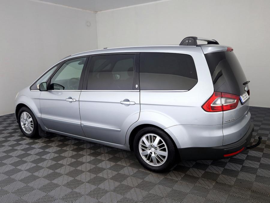 Pelēks Ford Galaxy 2007 Tallina, ar dzinēja tilpumu 2.00 L un nobraukumu 299 tūkst. km par 2099 €, foto 5 vietnē AUTOMOTO.COM.LV