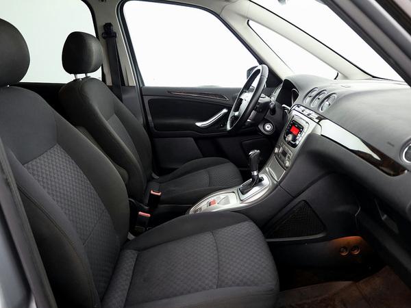 Pelēks Ford Galaxy 2007 Tallina, ar dzinēja tilpumu 2.00 L un nobraukumu 299 tūkst. km par 2099 €, foto 6 vietnē AUTOMOTO.COM.LV